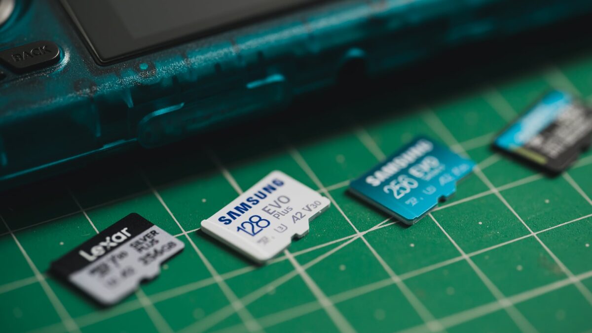 Fastest MicroSD Cards Speed-Tested: 35 Benchmarked | Alik Griffin